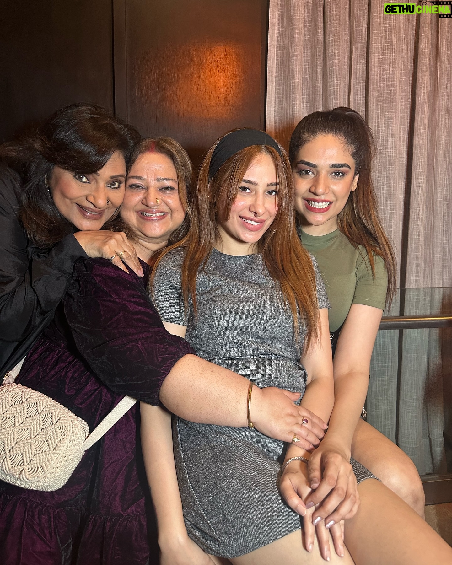 Actress Anjum Fakih HD Instagram Photos and Wallpapers August 2024 ...