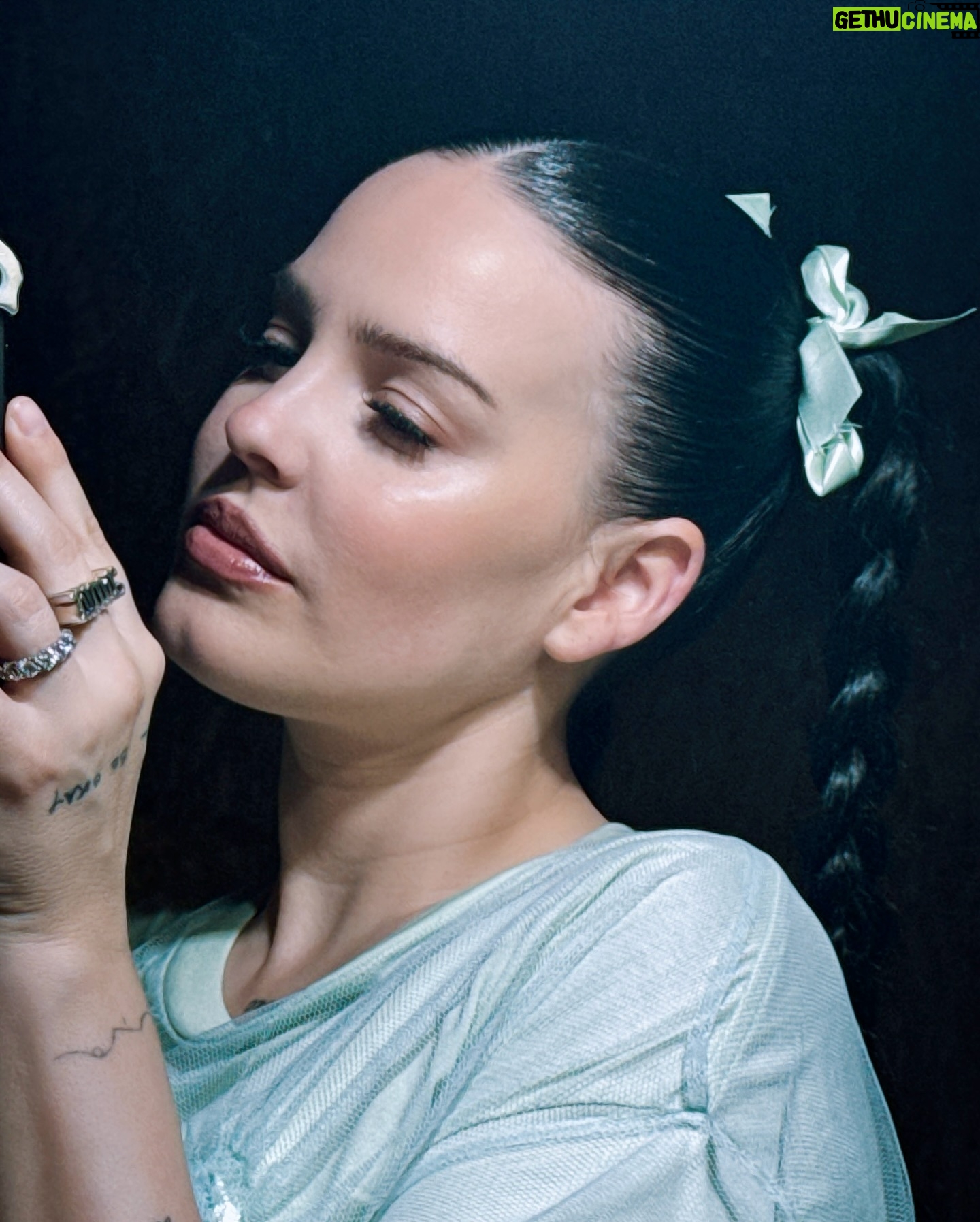 Anne-Marie Wiki, Biography, Age, Gallery, Spouse and more