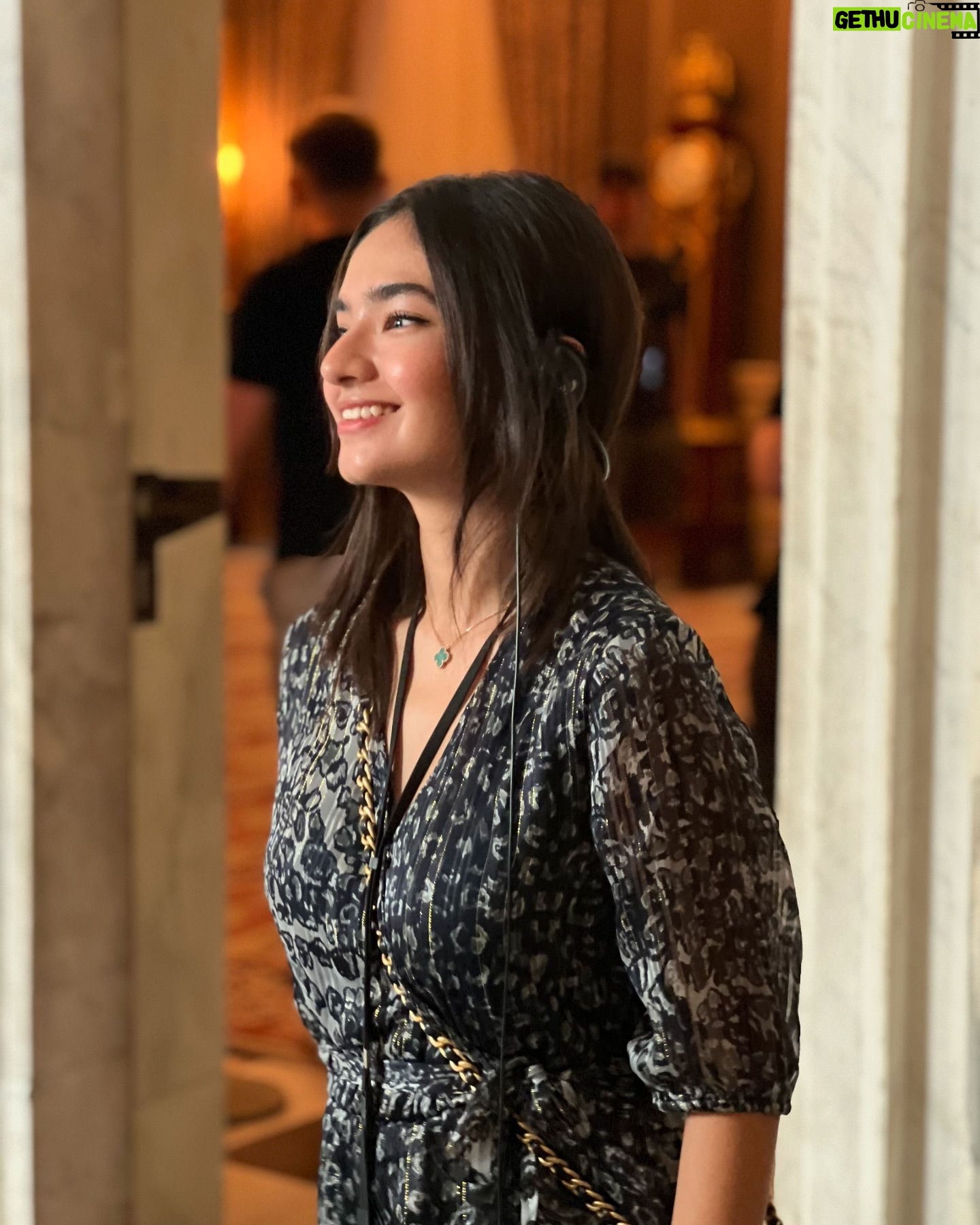 Actress Anushka Sen HD Instagram Photos and Wallpapers August 2024 ...