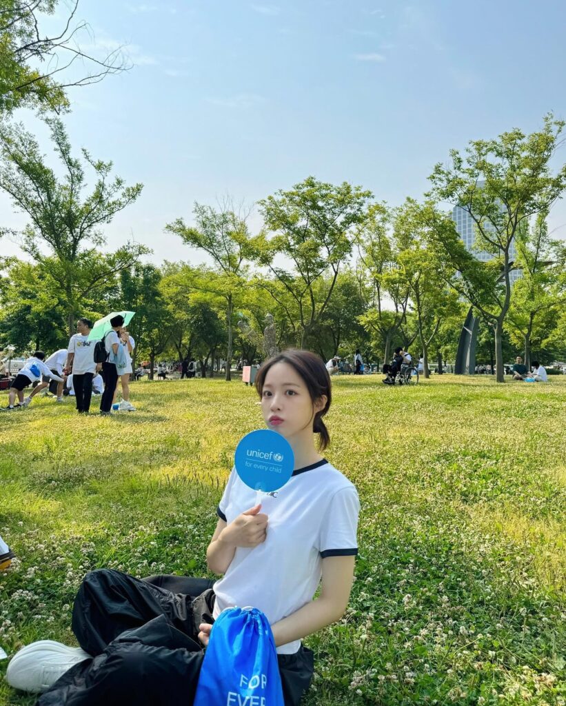 Actress Bae Yoon-kyung HD Instagram Photos and Wallpapers June 2024 ...