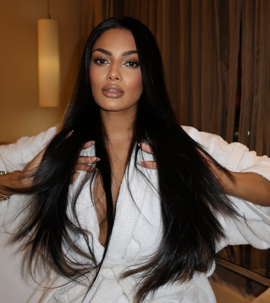 Actress Chandrika Ravi HD Photos and Wallpapers August 2024 | Gethu Cinema