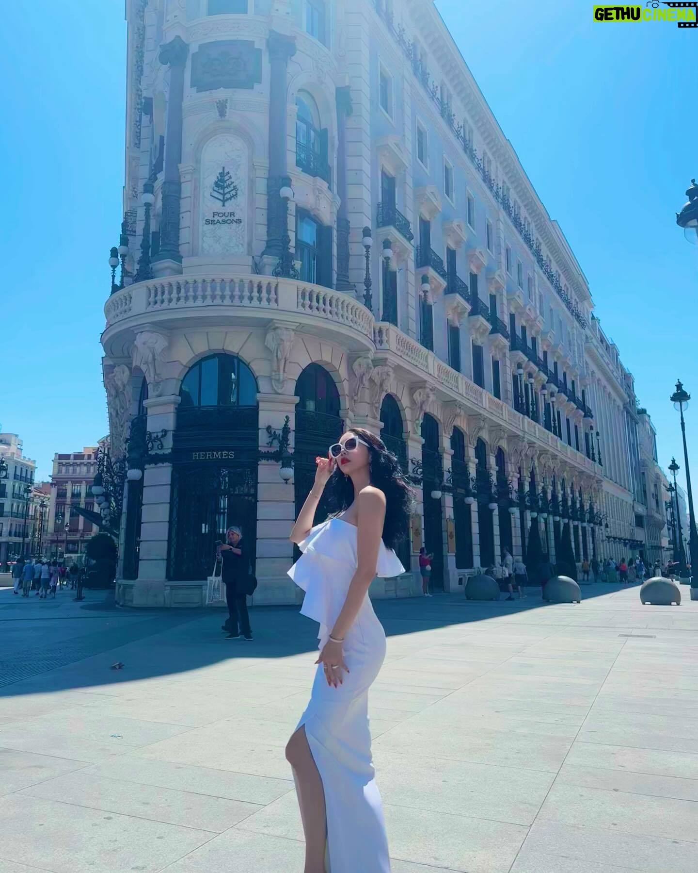 Actress Clara Lee HD Instagram Photos and Wallpapers August 2024 ...