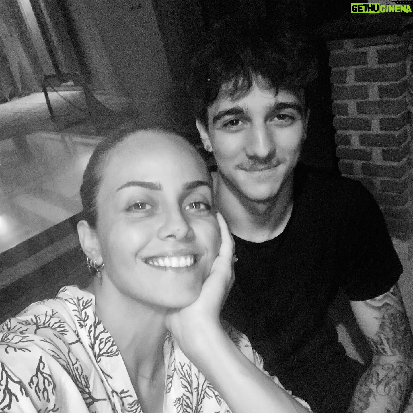 Deniz Barut Wiki, Biography, Age, Gallery, Spouse and more