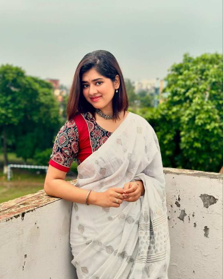 10 Stunning Instagram Photos of Ditipriya Roy