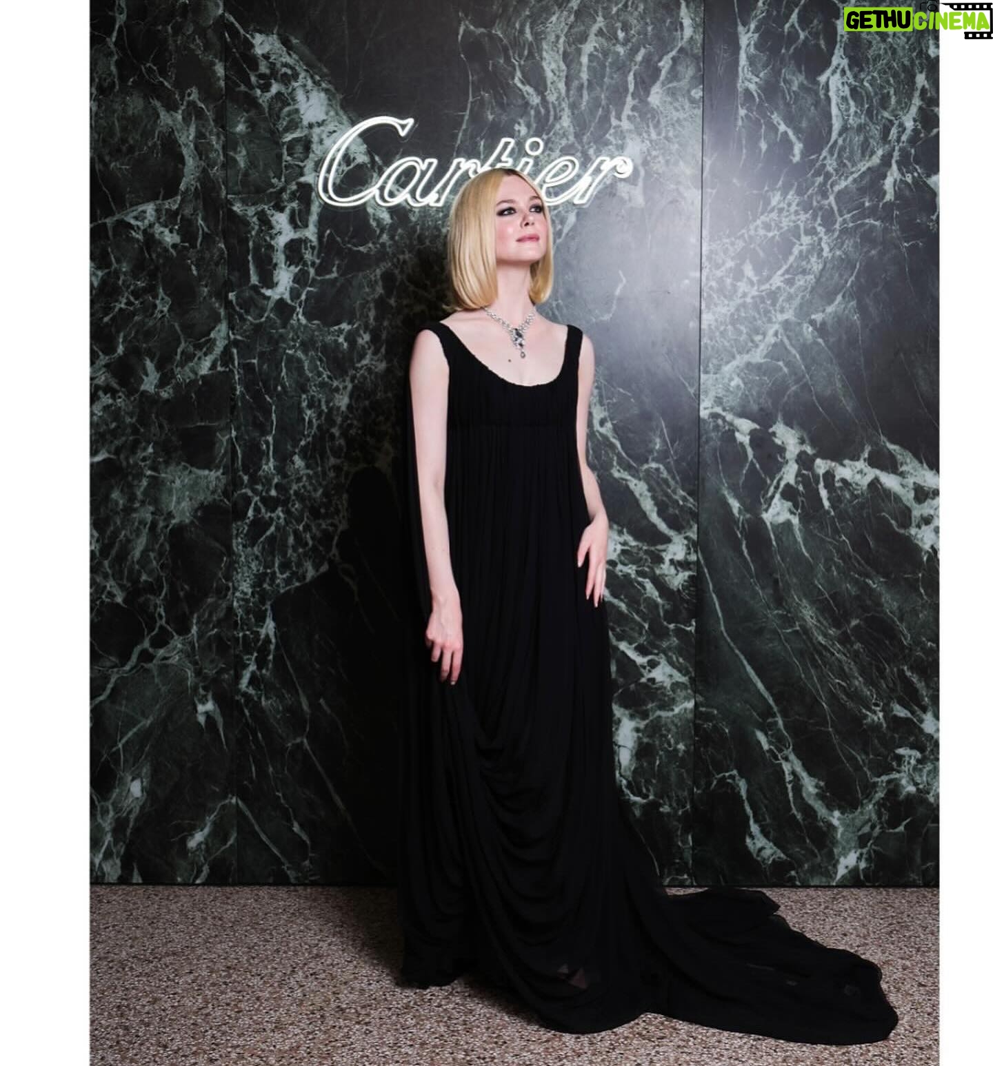Actress Elle Fanning HD Instagram Photos and Wallpapers August 2024 ...