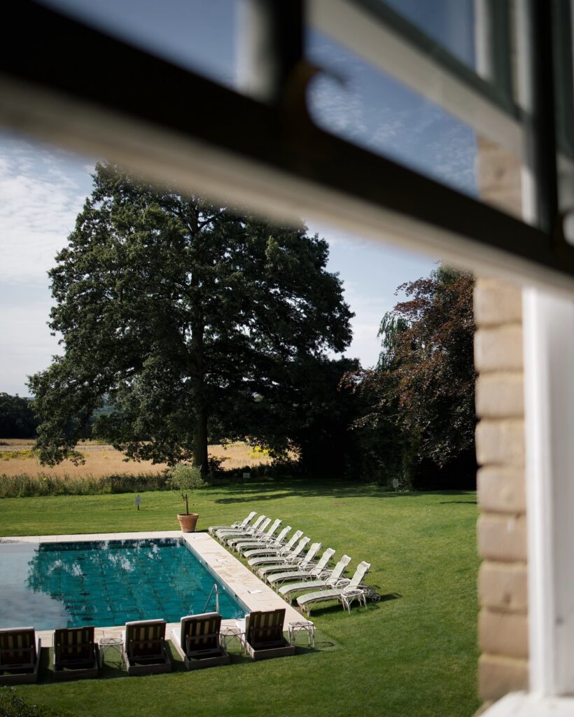 Actress Emily Tierney HD Instagram Photos and Wallpapers August 2024 ...