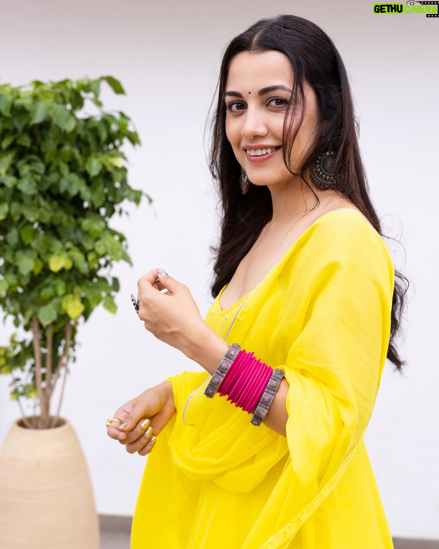 Actress Esha Kansara HD Instagram Photos and Wallpapers August 2024 ...