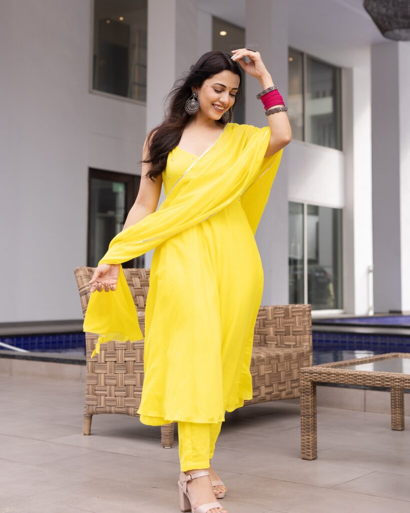 Actress Esha Kansara HD Instagram Photos and Wallpapers August 2024 ...