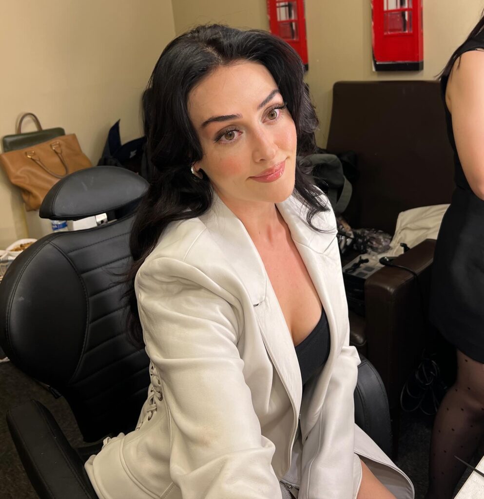 Actress Esra Bilgiç HD Instagram Photos and Wallpapers June 2024 ...