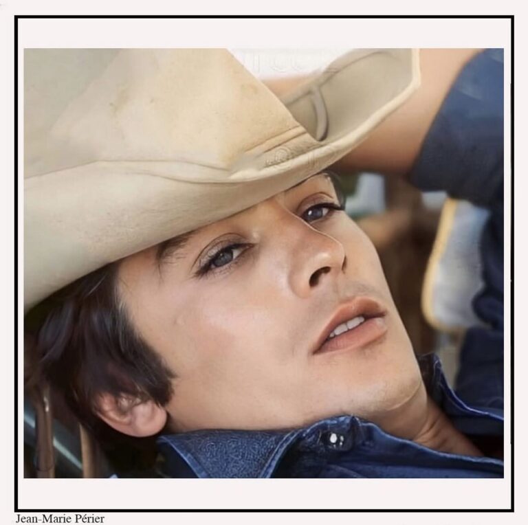 The Top 10 Estelle Lefébure Instagram Photos You Need to See
