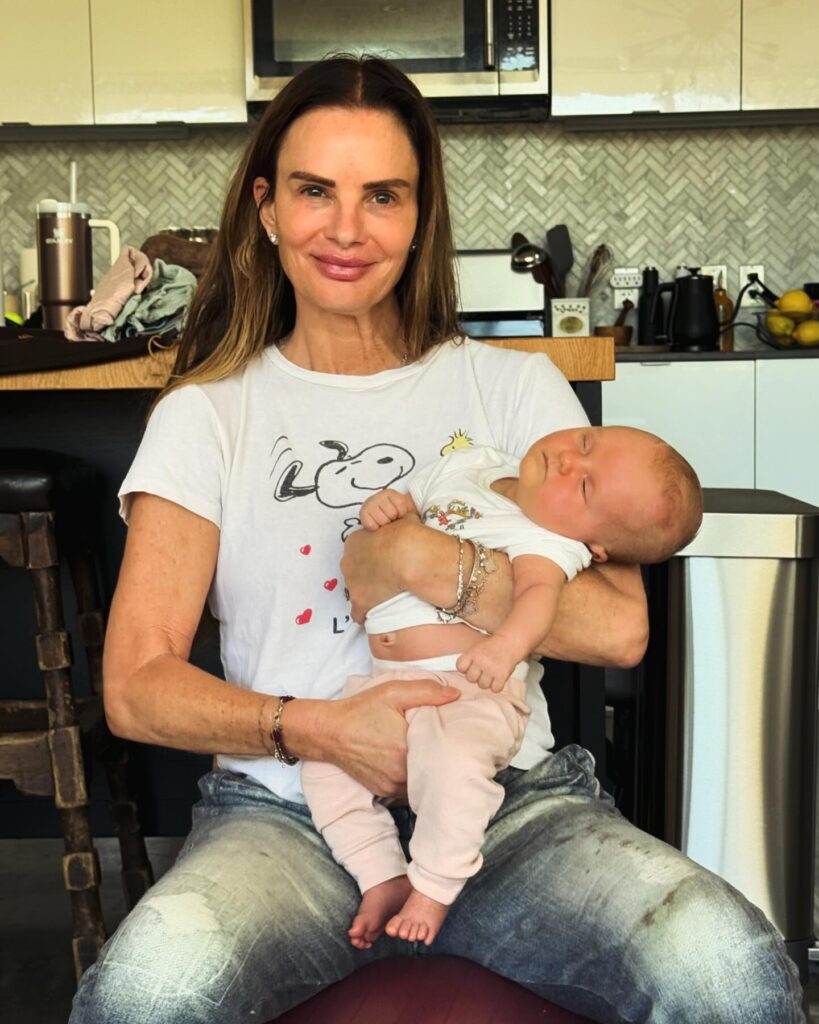 Actress Gabrielle Anwar HD Instagram Photos and Wallpapers August 2024 ...