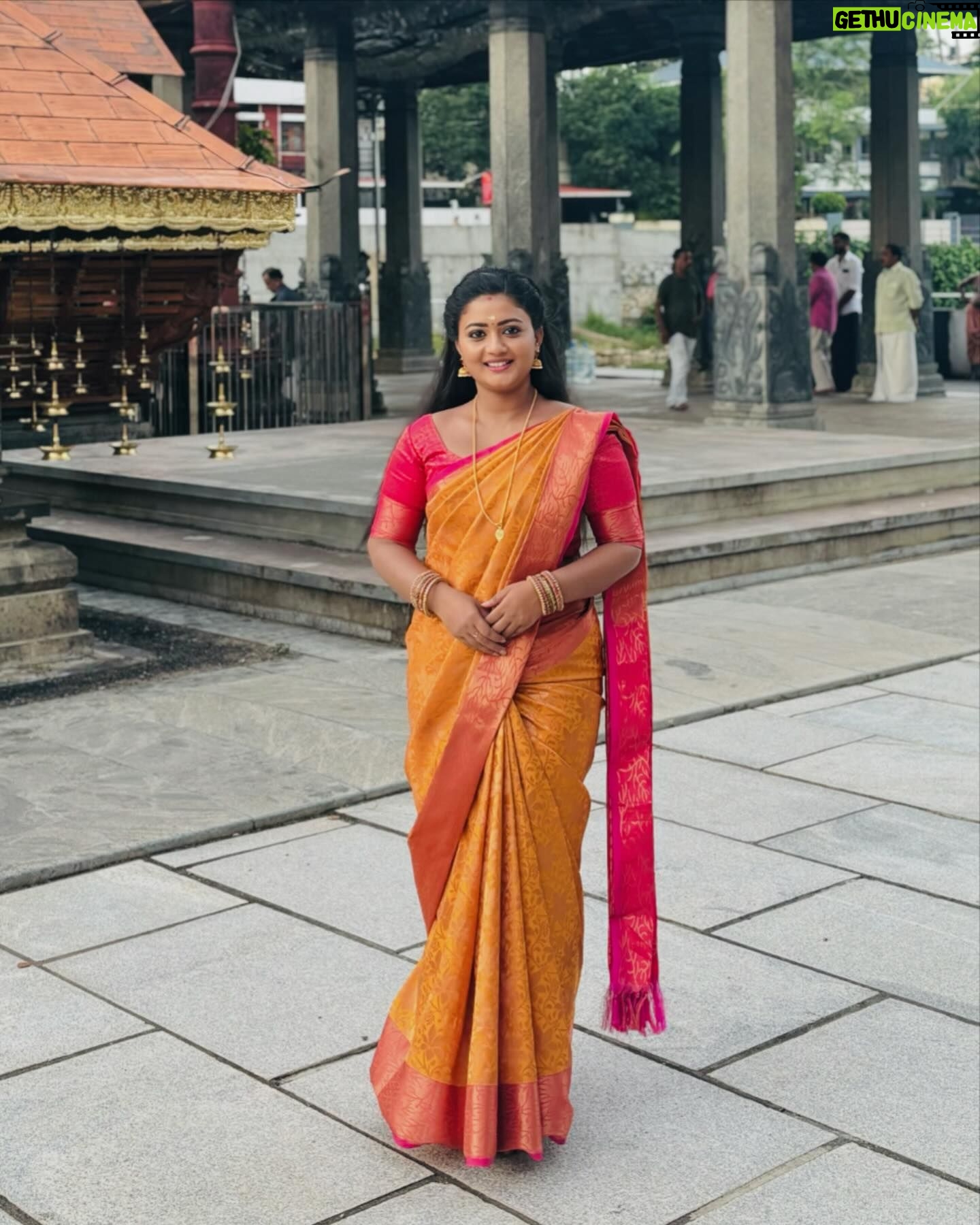 Actress Gomathi Priya HD Instagram Photos and Wallpapers July 2024 ...
