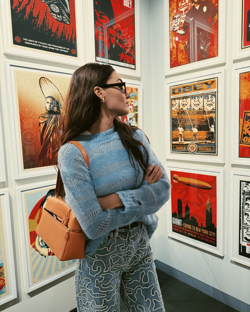 Actress Hande Erçel HD Instagram Photos and Wallpapers July 2024 ...