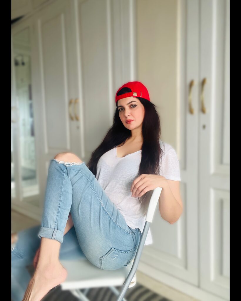 Actress Ihana Dhillon HD Instagram Photos and Wallpapers August 2024 ...