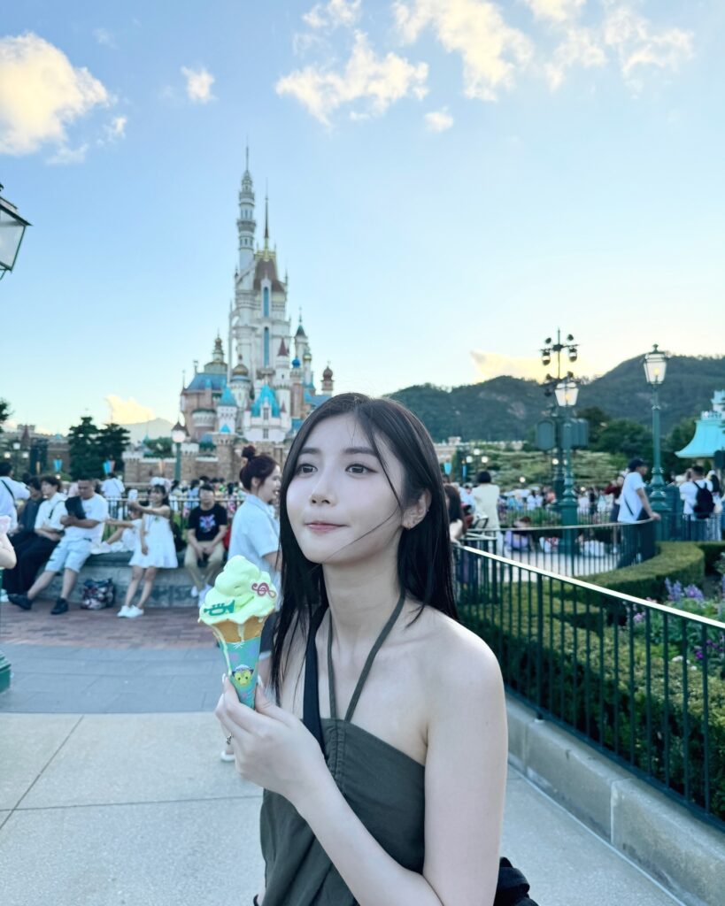 Actress Jessica Chan Yee Chun HD Instagram Photos and Wallpapers August ...