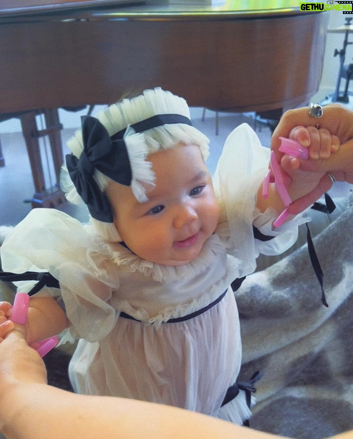 Actress Jude Demorest HD Instagram Photos and Wallpapers August 2024 ...