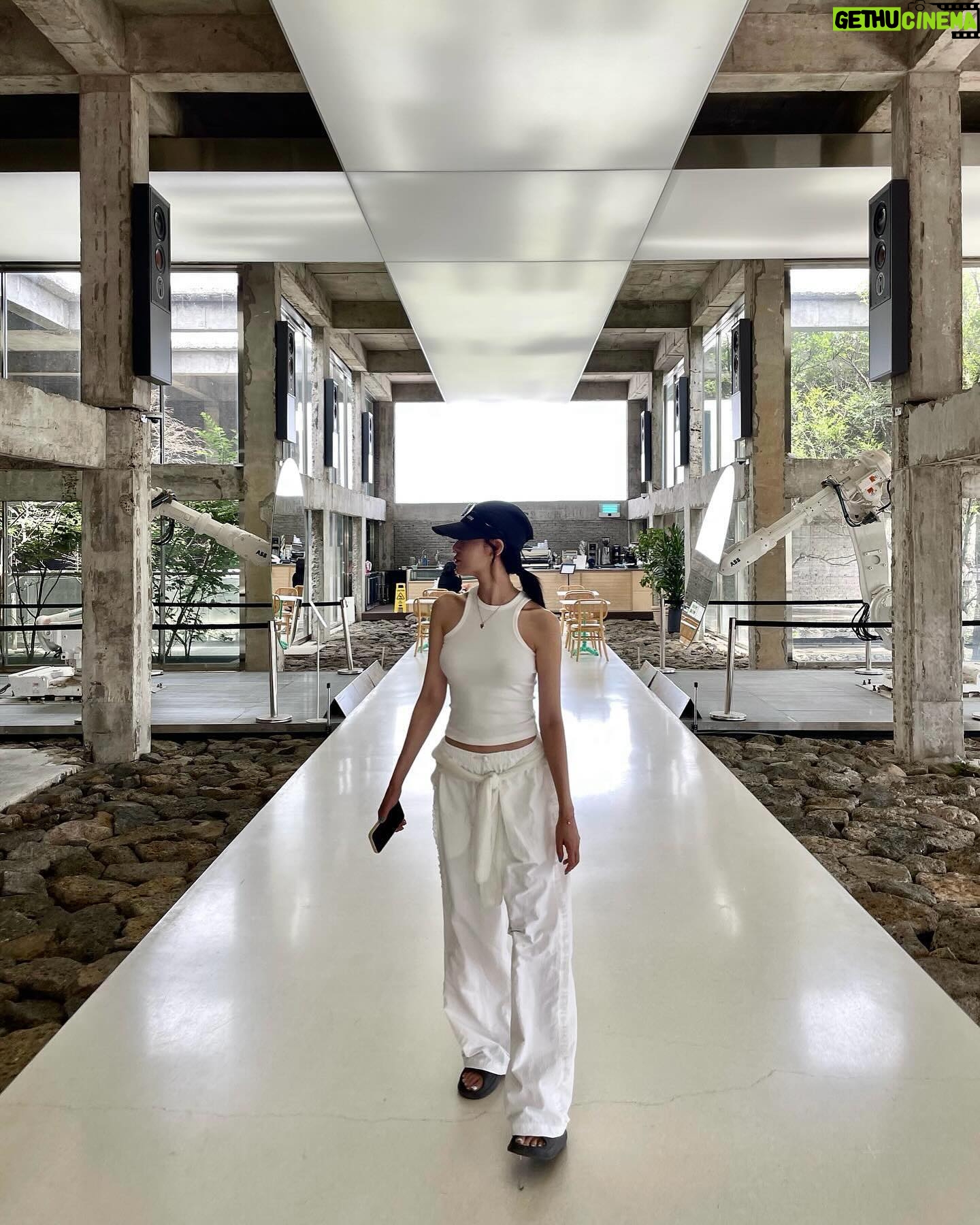 Lee Ju-yeon Wiki, Biography, Age, Gallery, Spouse and more