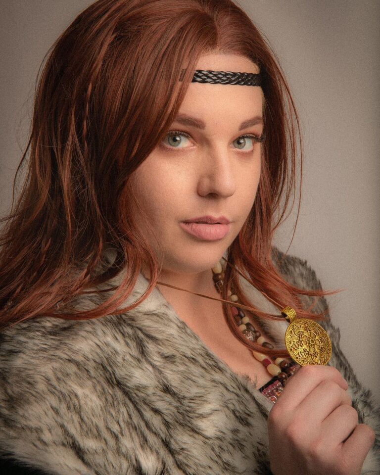 10 Most Popular Instagram Photos of Lindsay Jones