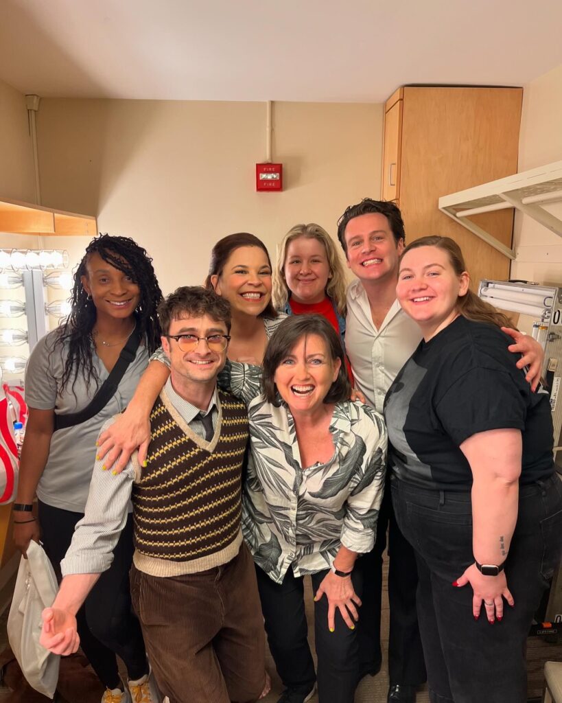 Actress Lindsay Mendez HD Instagram Photos and Wallpapers September ...