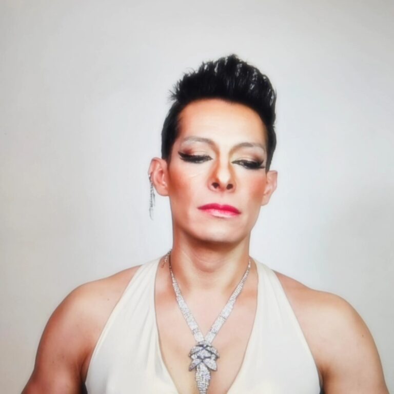 Top 10 Memorable Instagram Photos of Luis Alberti