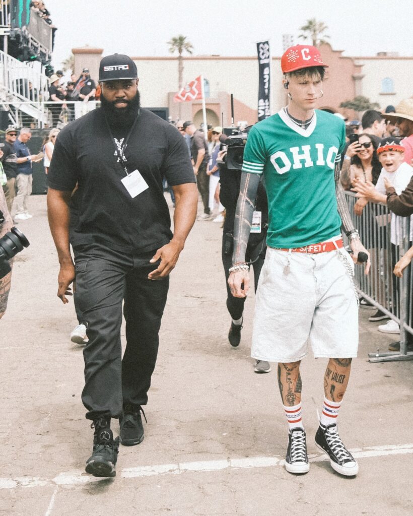 Actor Machine Gun Kelly HD Instagram Photos and Wallpapers July 2024 ...