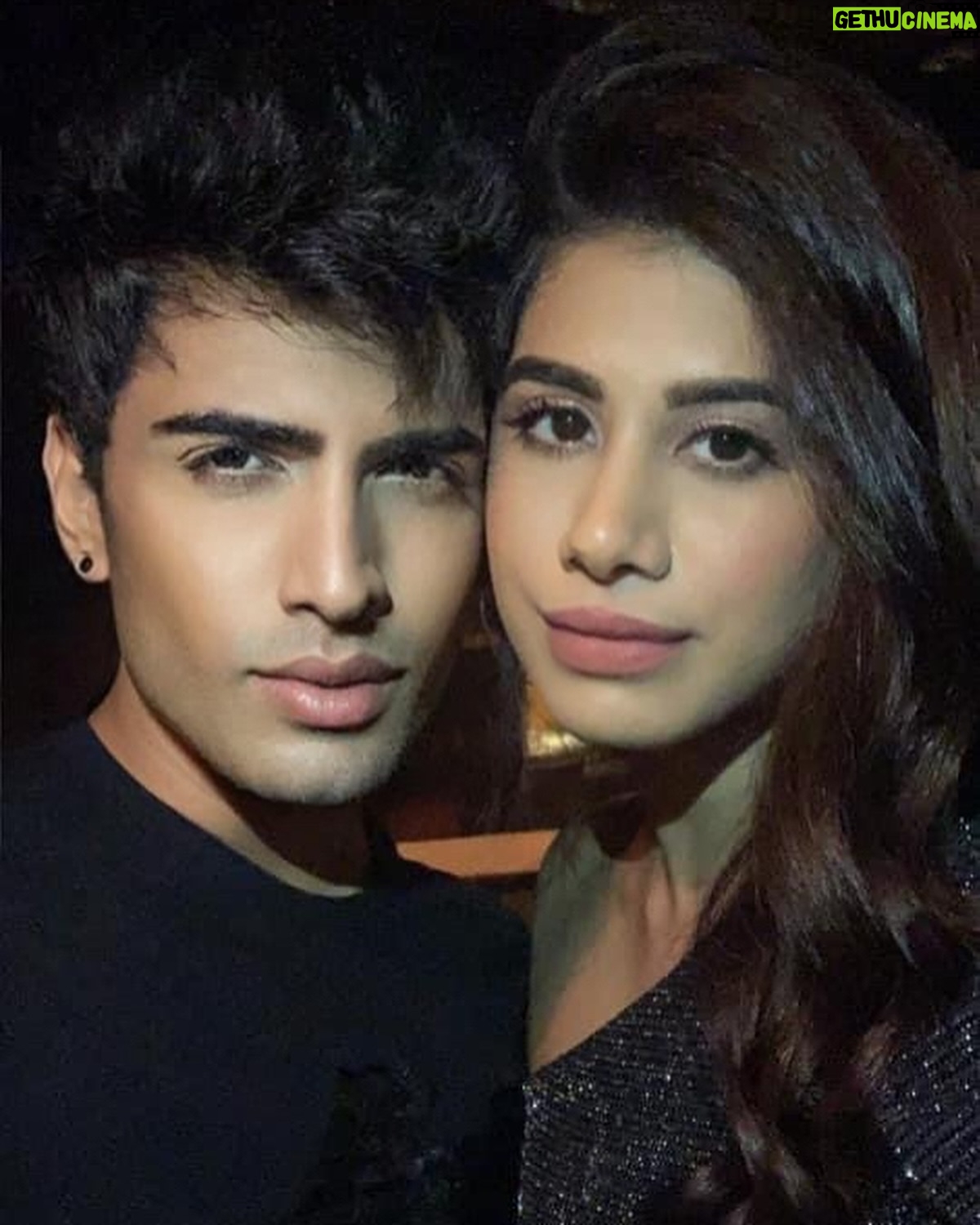 Actress Malvika Sitlani HD Instagram Photos and Wallpapers August 2024 ...