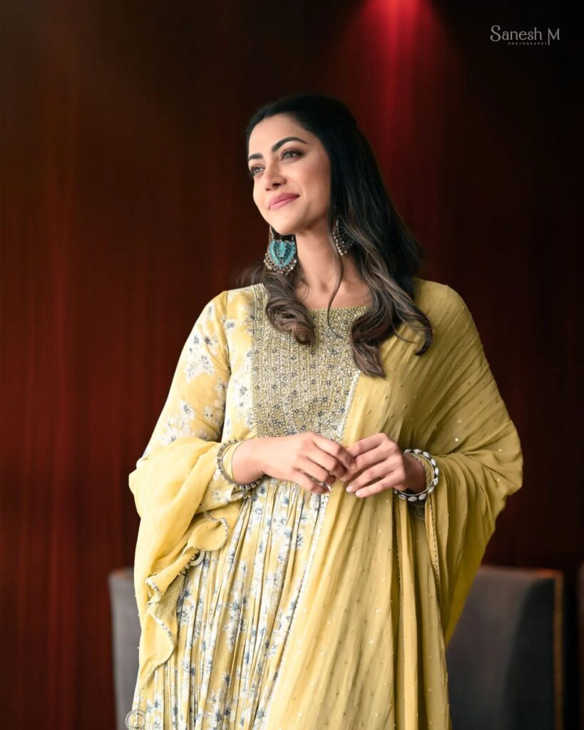 Actress Mamta Mohandas HD Photos and Wallpapers December 2024 | Gethu ...