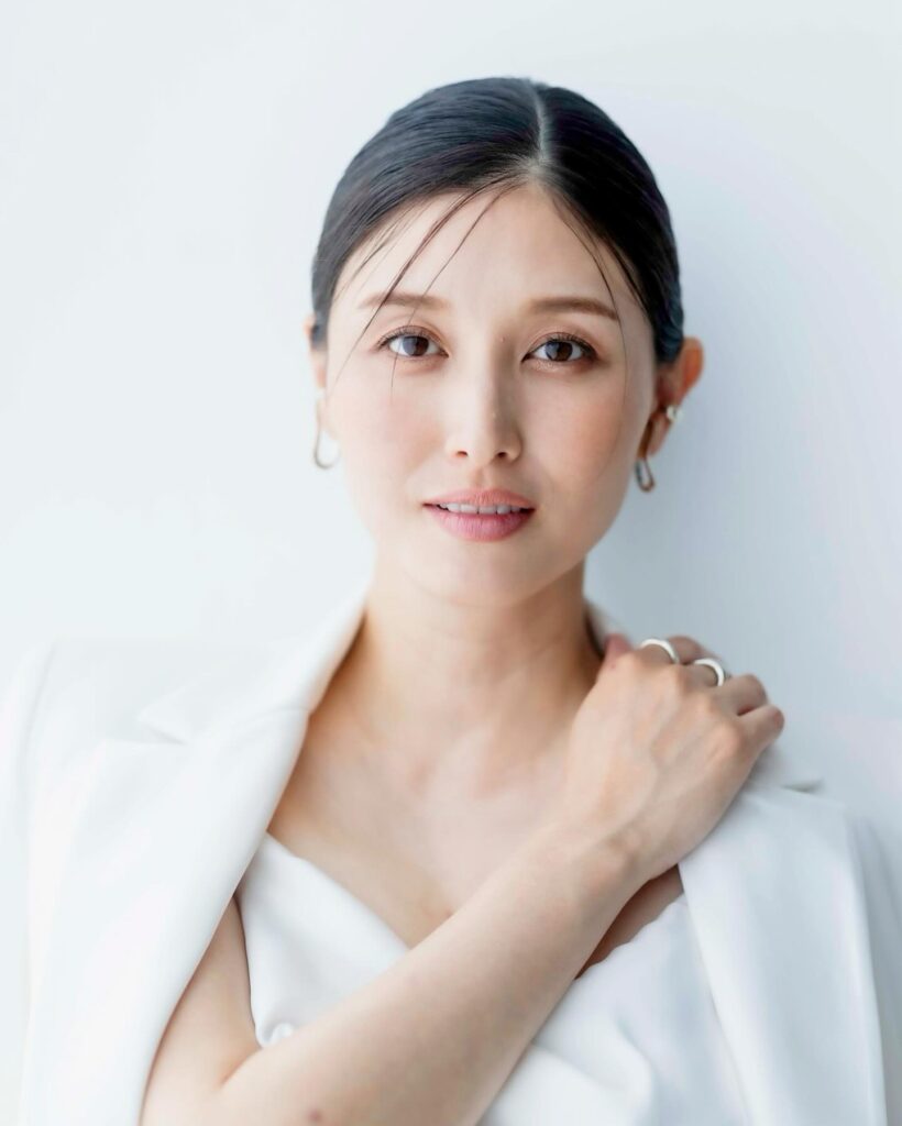 Actress Manami Hashimoto HD Instagram Photos and Wallpapers September ...