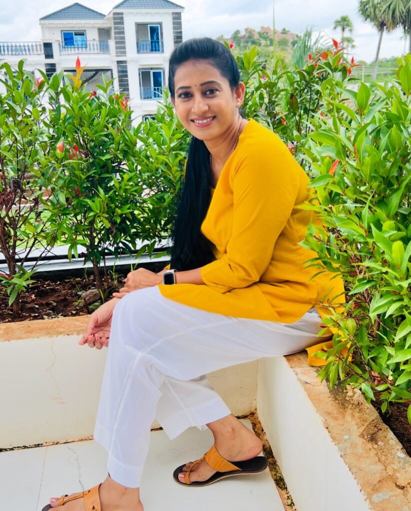 Actress Meena Vasu HD Photos and Wallpapers September 2024 | Gethu Cinema