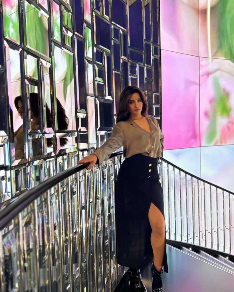 Actress Neha Khan HD Instagram Photos and Wallpapers August 2024 ...