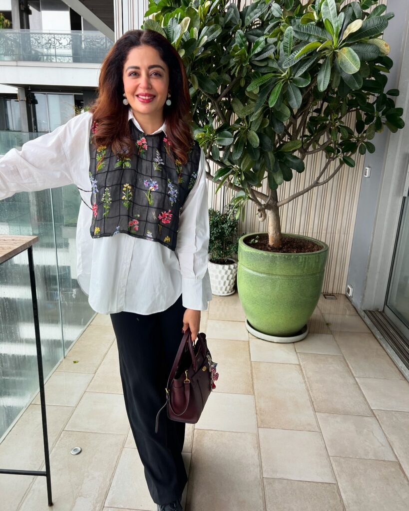 Actress Neha Pendse HD Instagram Photos and Wallpapers August 2024 ...