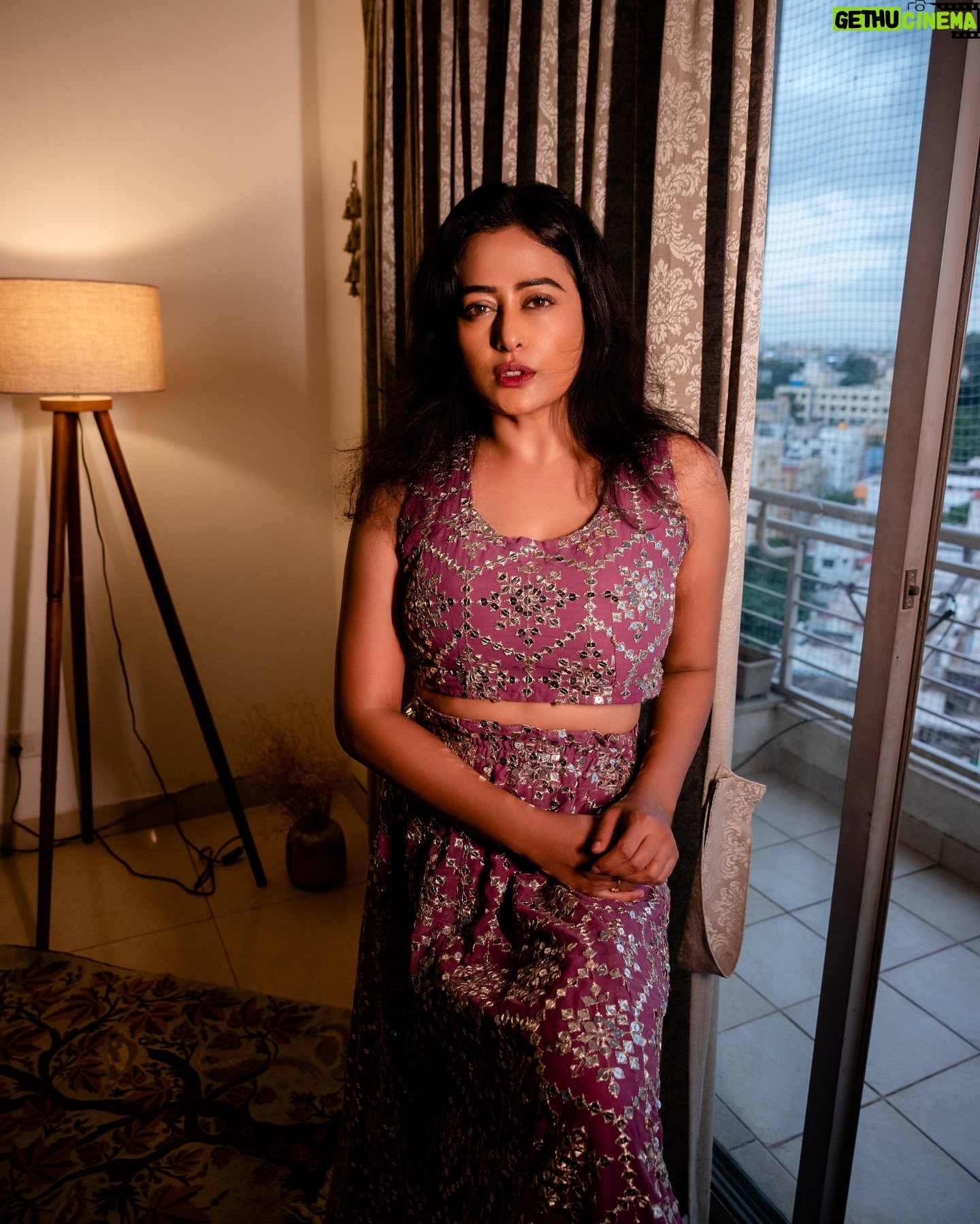 Actress Nidhi Subbaiah HD Instagram Photos and Wallpapers August 2024 ...