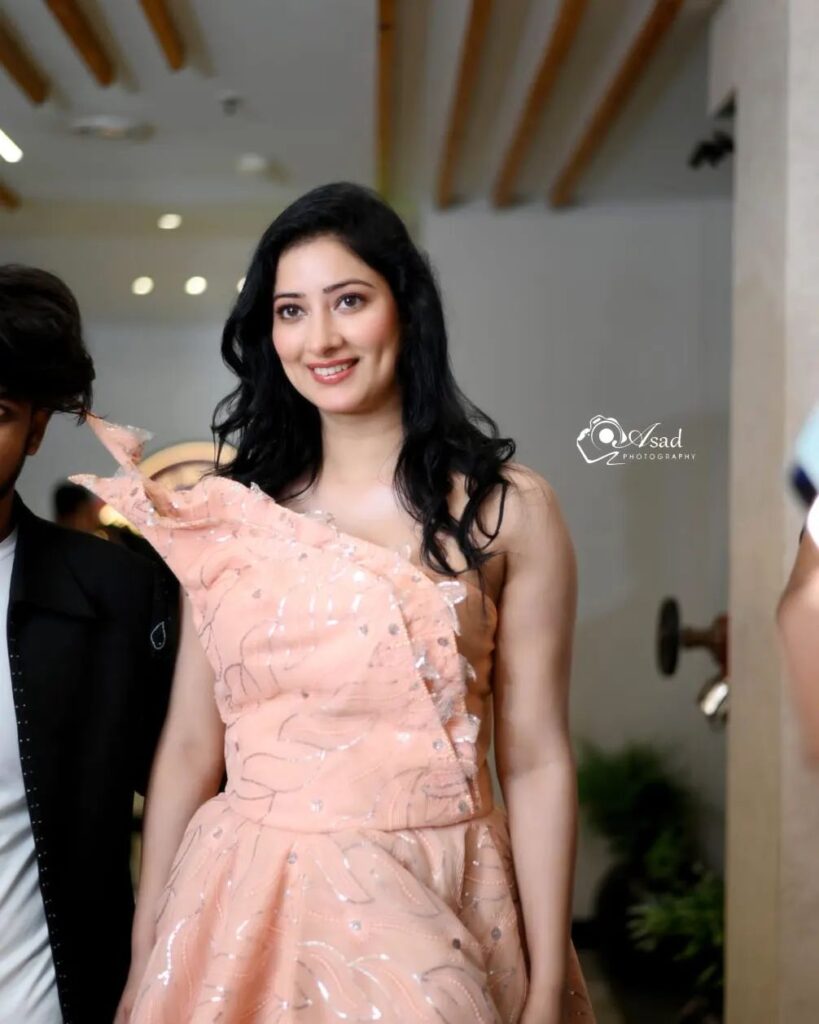 Actress Niharica Raizada HD Instagram Photos and Wallpapers August 2024 ...