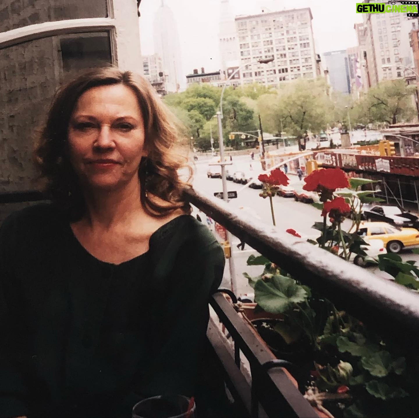 Oona Laurence Wiki, Biography, Age, Gallery, Spouse and more