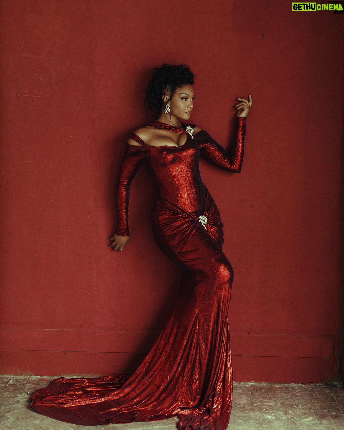 Actress Osas Ighodaro HD Photos and Wallpapers July 2024 | Gethu Cinema