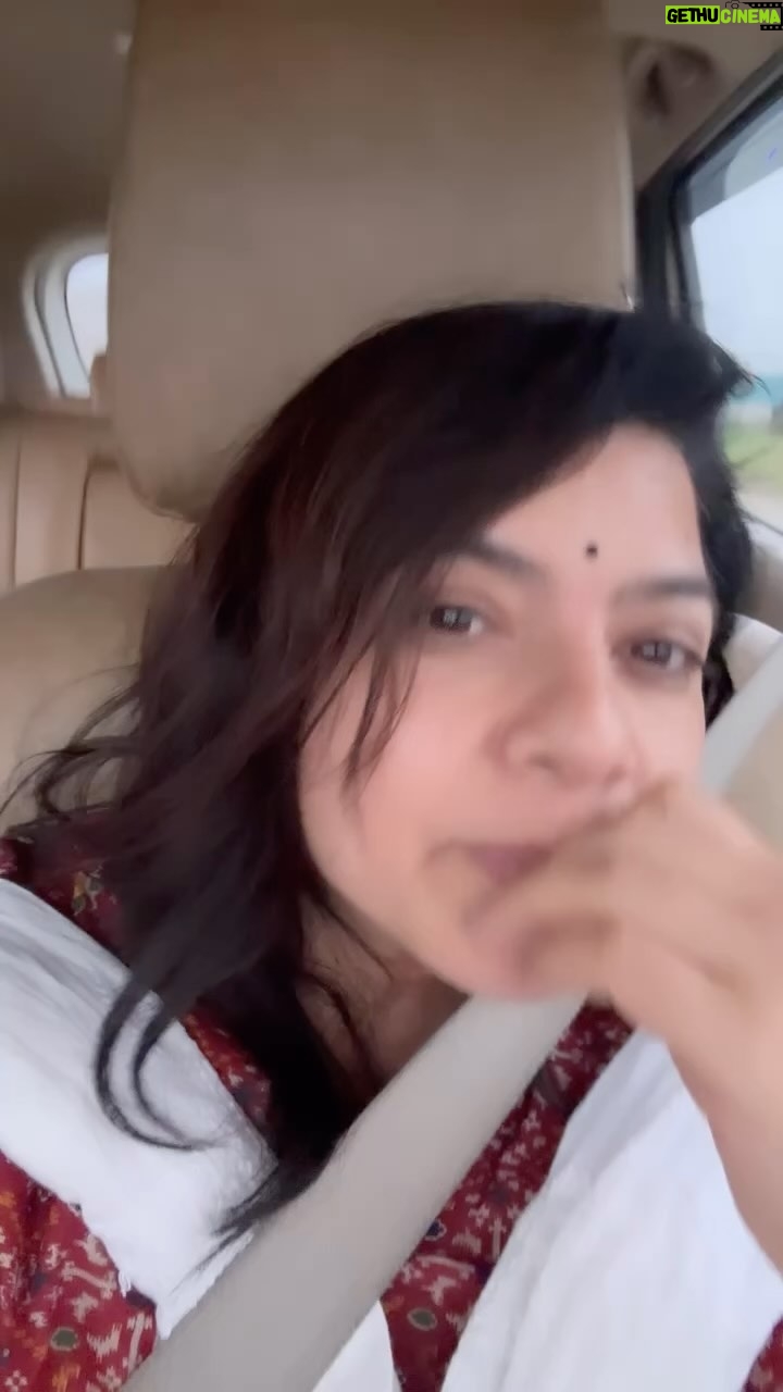 Actress Rajshri Deshpande HD Instagram Photos and Wallpapers September ...