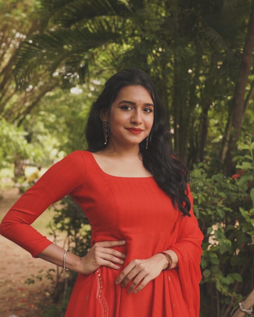 Actress Samyuktha Viswanathan HD Instagram Photos and Wallpapers July ...
