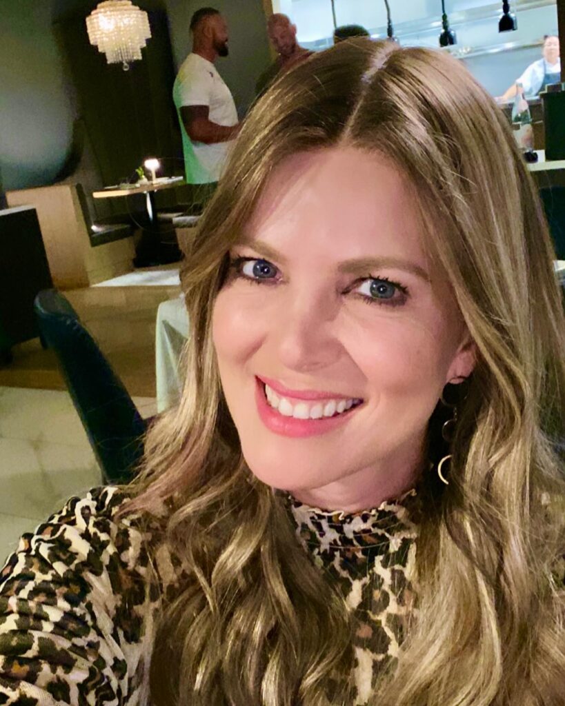 Actress Sarah Mintz HD Instagram Photos and Wallpapers November 2023 ...