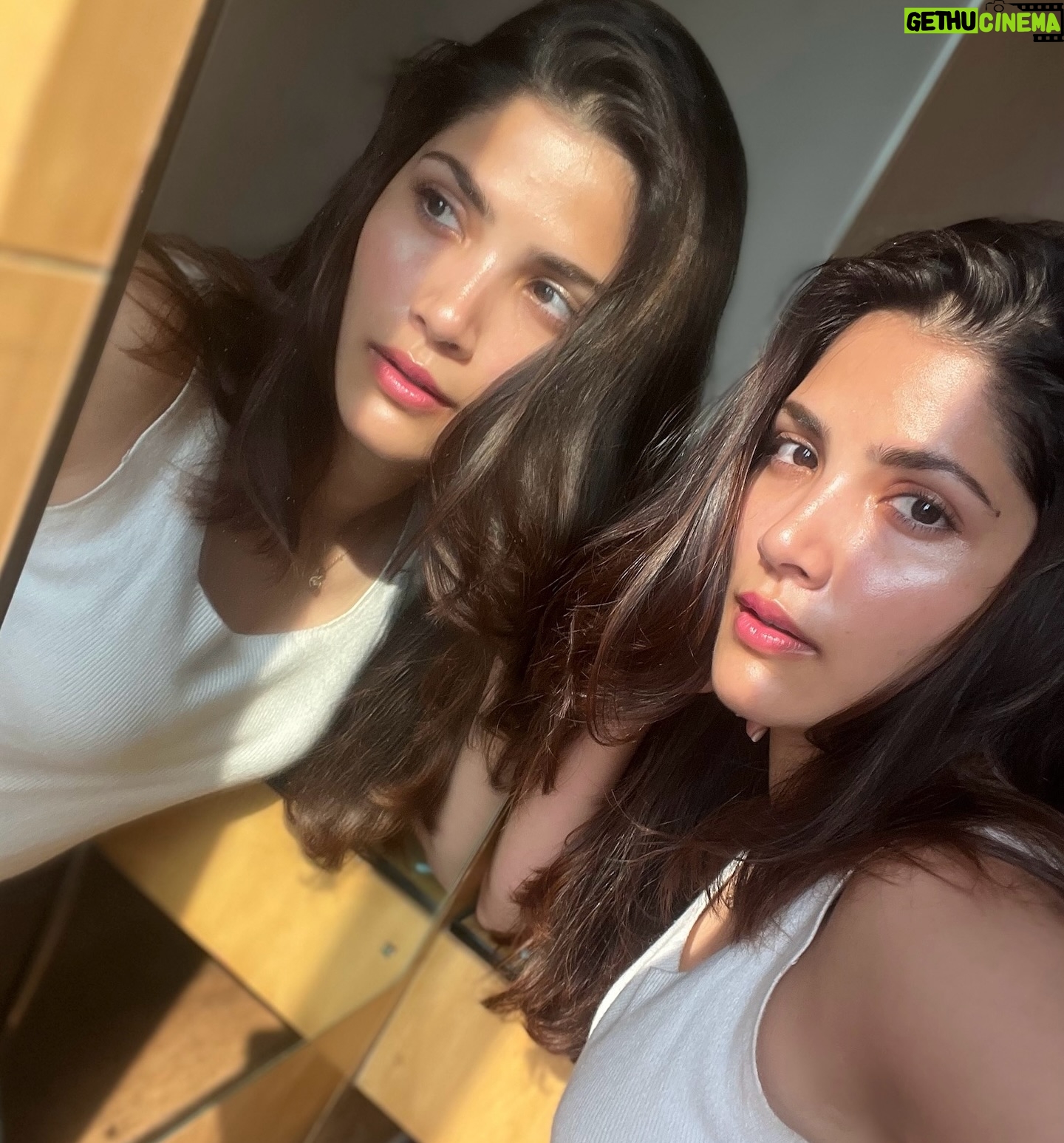 Actress Sayli Patil HD Instagram Photos and Wallpapers August 2024 ...