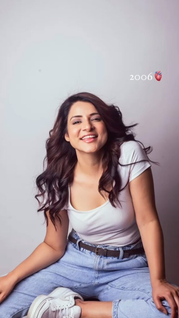 Actress Simple Kaul HD Instagram Photos and Wallpapers August 2024 ...