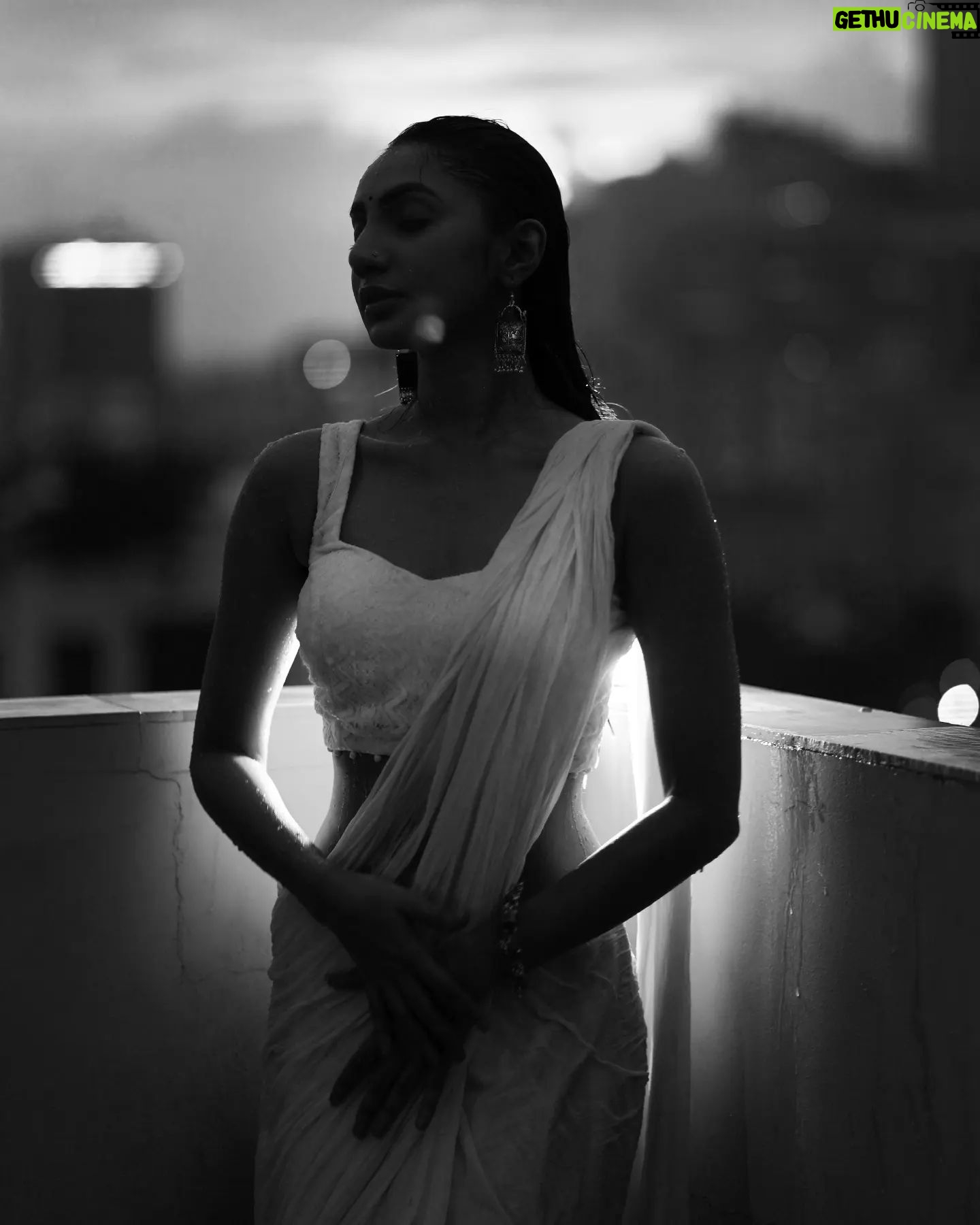 Actress Sunerah Binte Kamal HD Instagram Photos and Wallpapers August ...