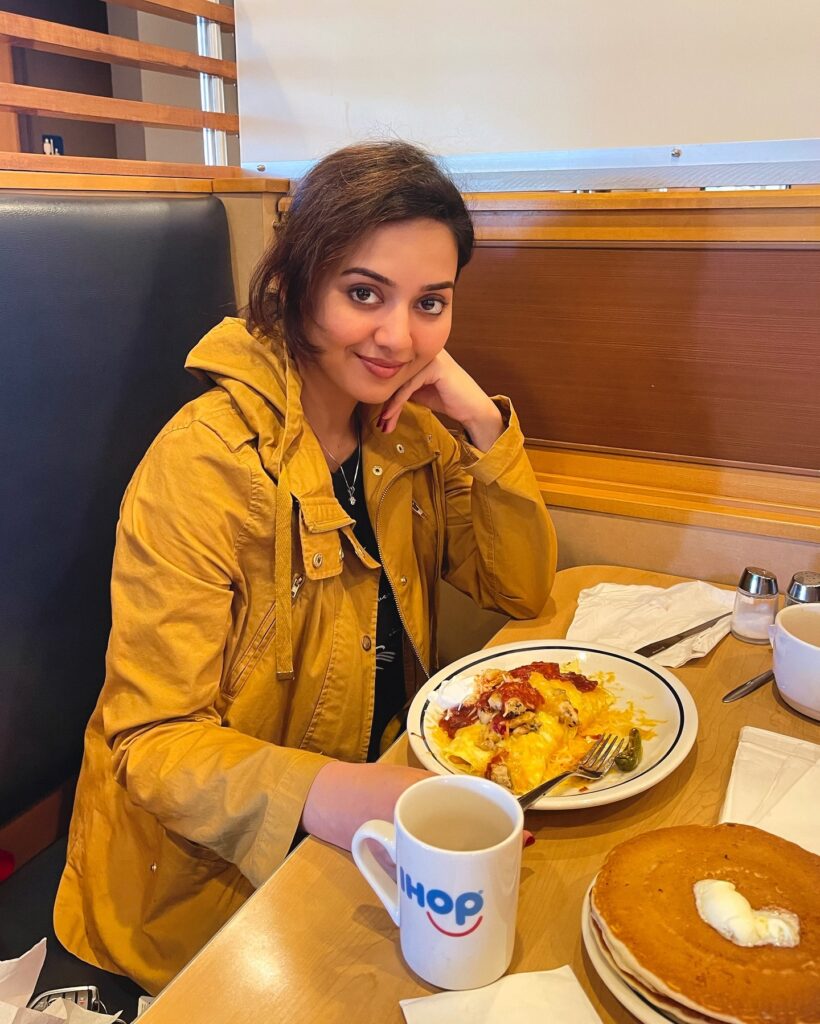 Actress Vidhya HD Instagram Photos and Wallpapers July 2024 | Gethu Cinema