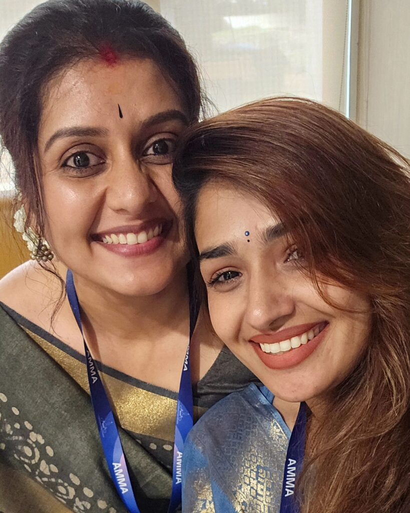 Actress Vidhya Mohan HD Instagram Photos and Wallpapers August 2024 ...