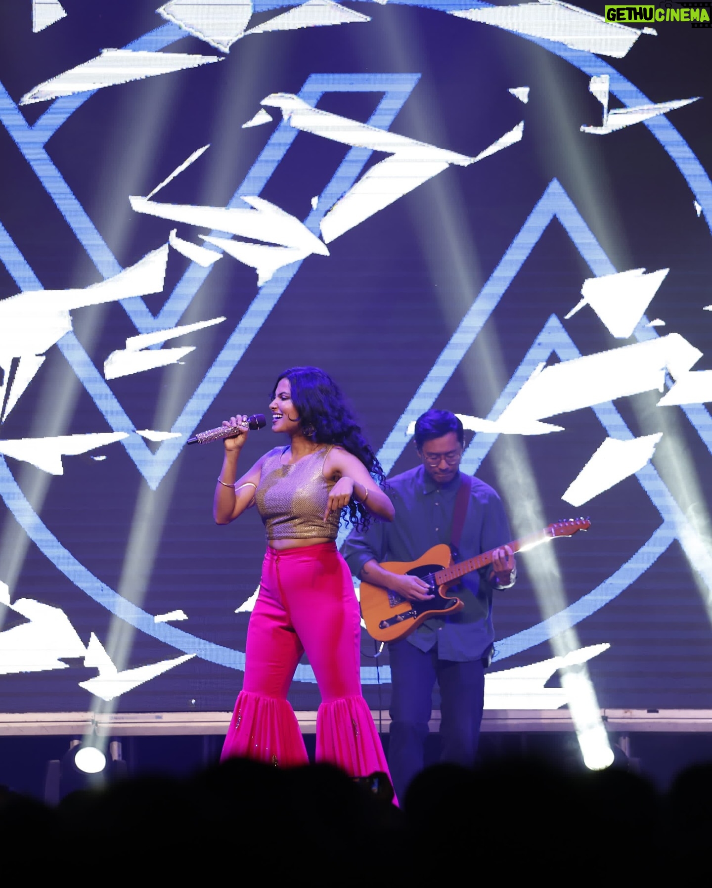 Singer Vidya Vox HD Instagram Photos and Wallpapers August 2024 | Gethu ...