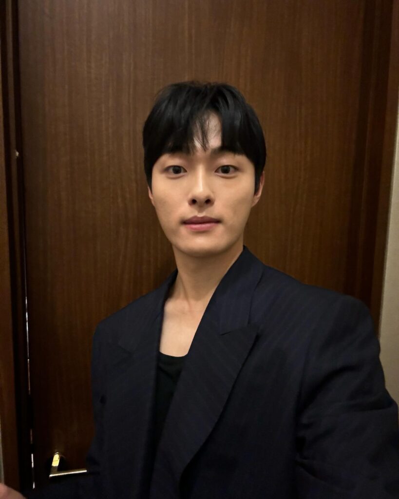 Actor Yoon Chan-young HD Instagram Photos and Wallpapers June 2024 ...