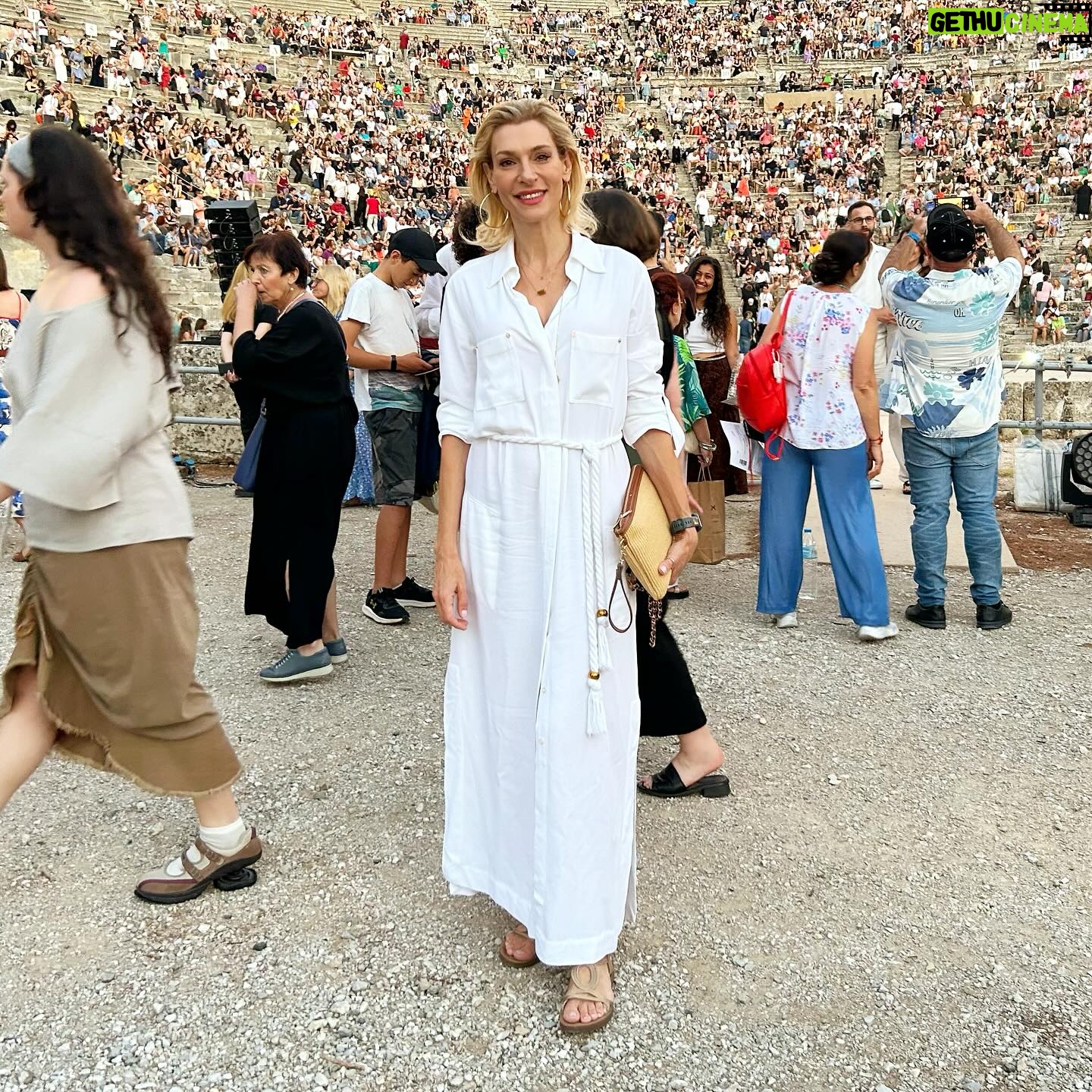 Zeta Douka Wiki, Biography, Age, Gallery, Spouse and more