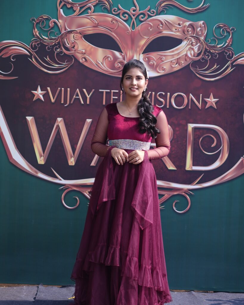 Actress sathya sai krishnan HD Photos and Wallpapers December 2024 ...