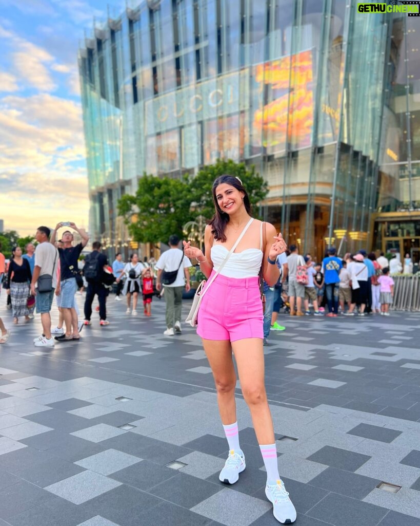 Actress Aahana Kumra HD Instagram Photos and Wallpapers September 2024 ...