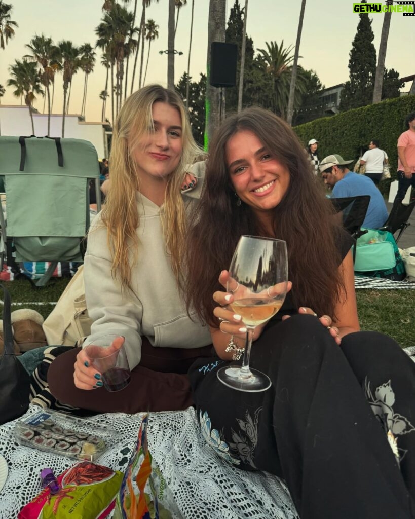 Actress Brooke Elizabeth Butler HD Instagram Photos and Wallpapers ...