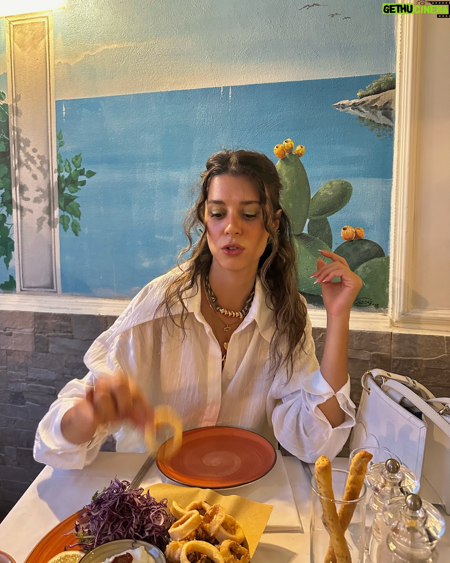 Actress Buçe Buse Kahraman HD Instagram Photos and Wallpapers September ...
